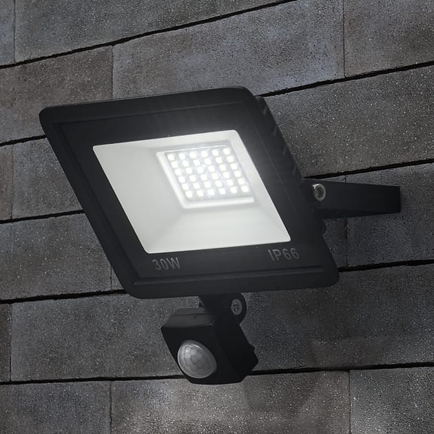 Pifco LED PIR Floodlight | Home Bargains