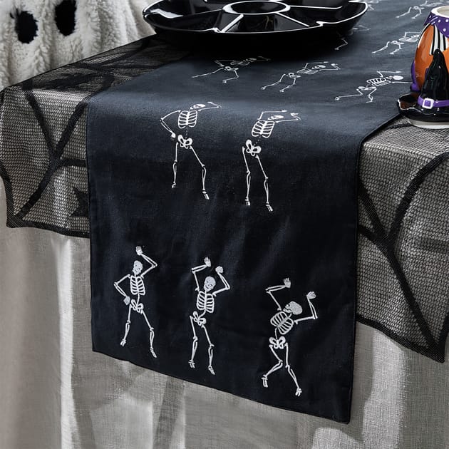 Hallow Scream Table Runner 1.8m - Skeleton | Home Bargains