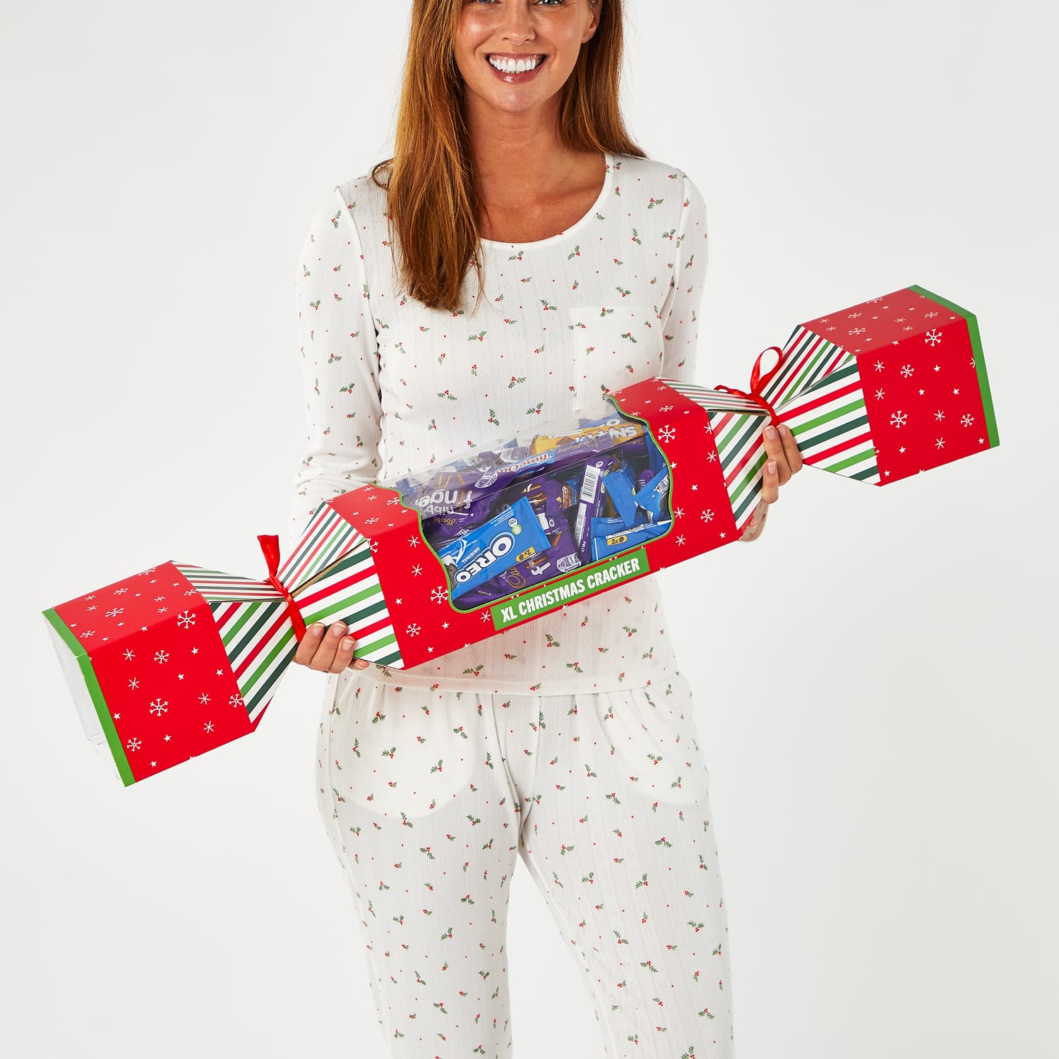 XL Christmas Cracker Filled With 2kg Sweet Treats | Home Bargains