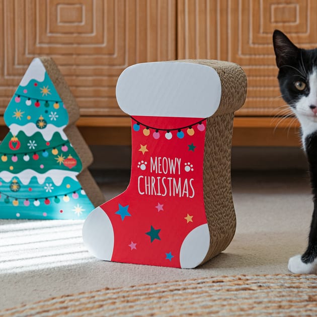 Festive Paws Scratch Tree - Stocking | Home Bargains