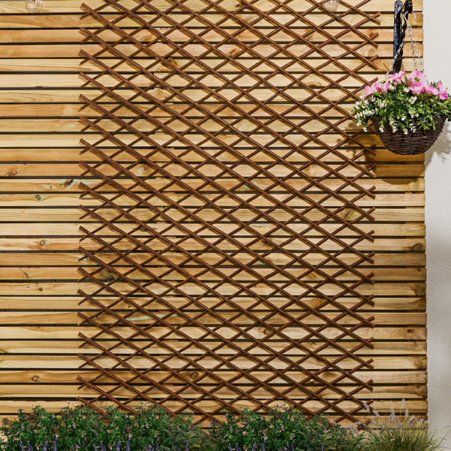 Jardin Expanding Willow Trellis | Home Bargains