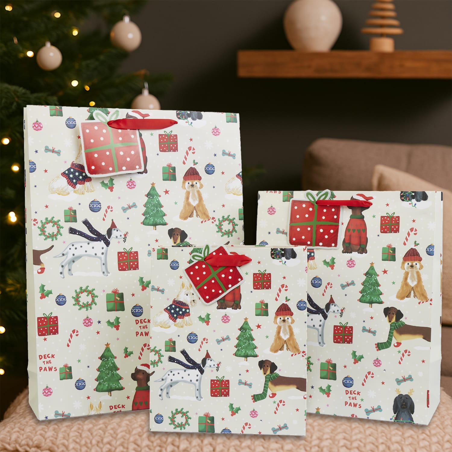 Festive Feeling Gift Bag Set - Dogs | Home Bargains