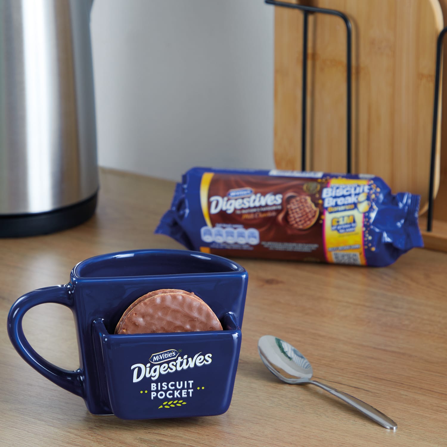 McVities Disgestives Biscuit Mug & Biscuits 266g | Home Bargains