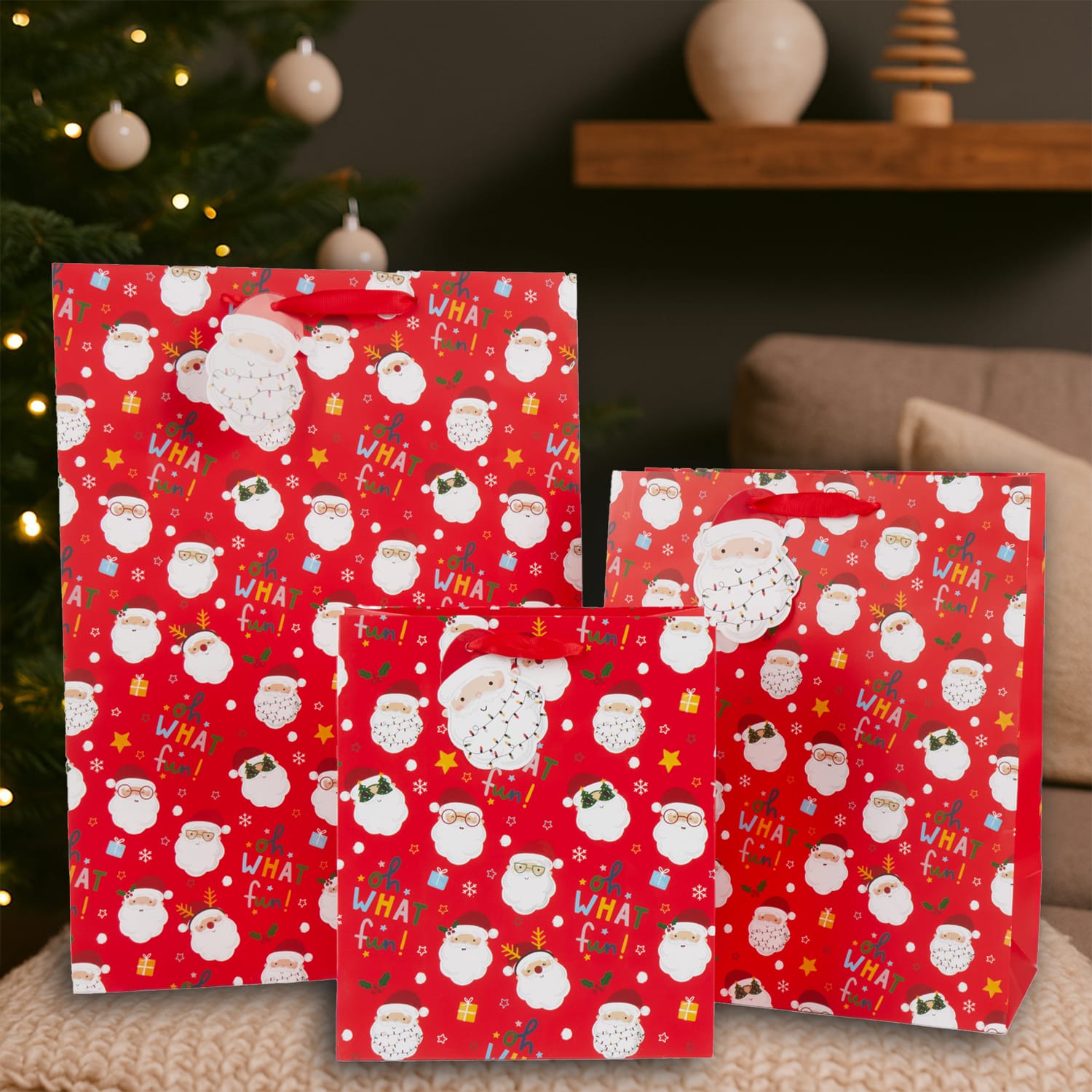 Festive Feeling Gift Bag Set - Santa | Home Bargains