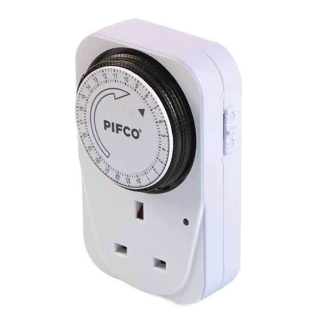 Pifco 24 Hour Plug-In Timer | Home Bargains
