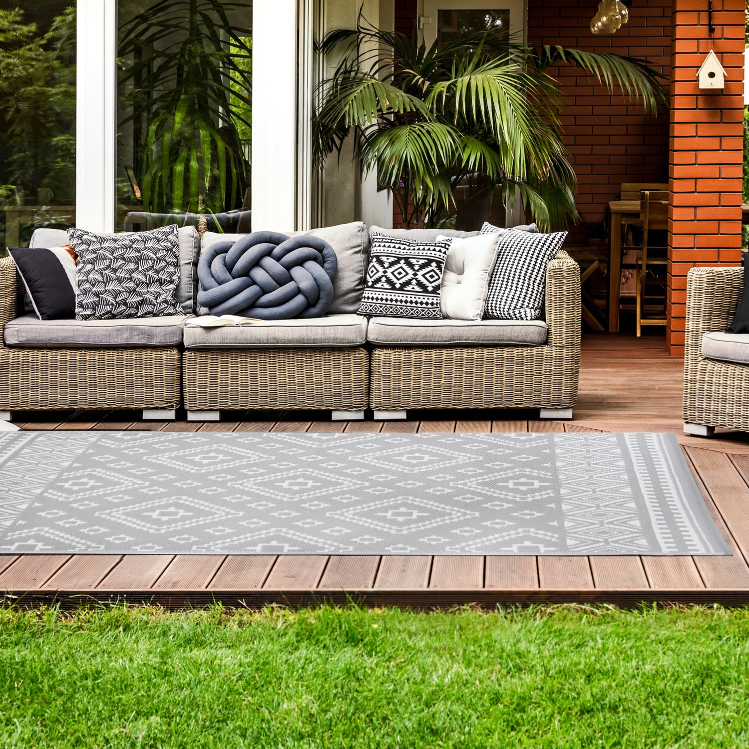The Outdoor Living Collection Garden Rug | Home Bargains