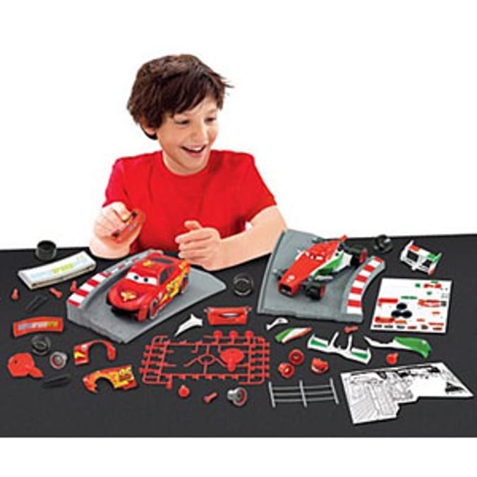 Cars 2 Klip Kitz Deluxe: Race To The Finish Line | Home Bargains